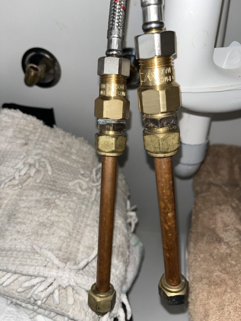 Avoid Burst Hoses in Your Home – Install Flood Stop Valves